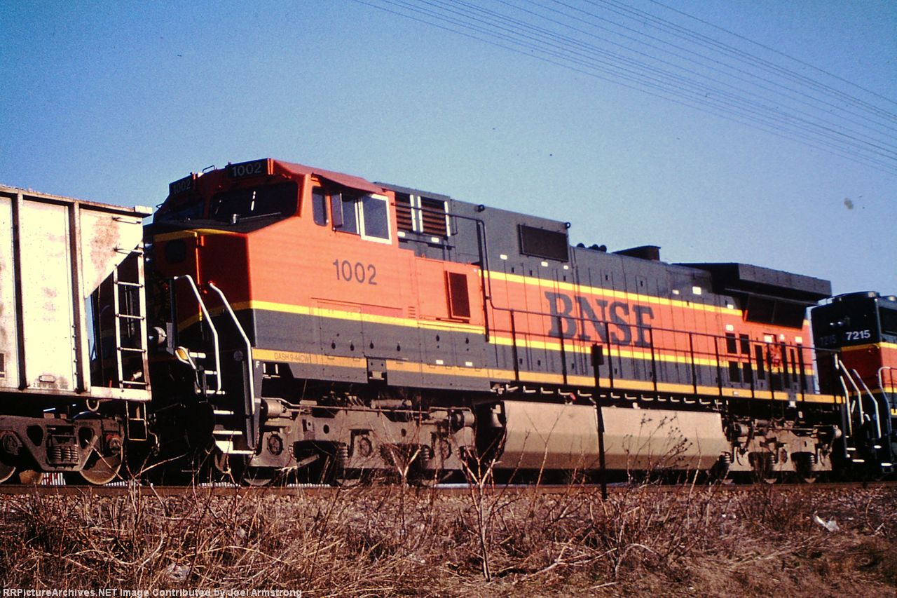 BNSF 1002